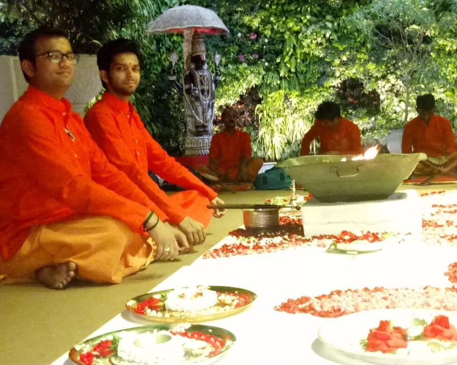 Panditji For Maha Rudra Abhishek Puja - Book Online Panditji