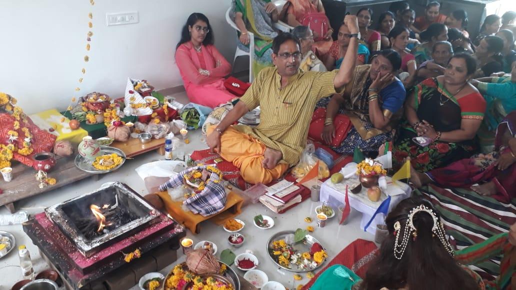 Pandit Online For Griha Pravesh Puja | Vastu Shanti Puja